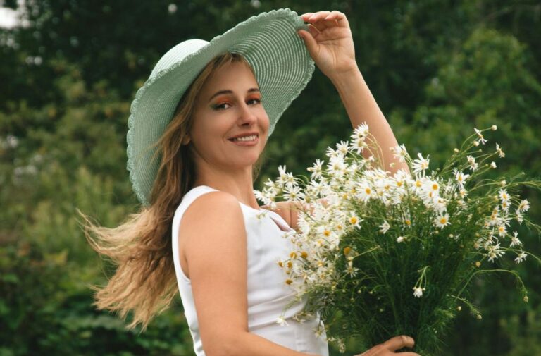 How to Curate Your Summer Hat Style Using 2026’s Cinematic Trends ...